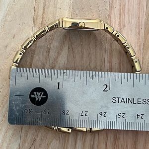 Seiko | Accessories | Seiko Ladies Watch Vintage Gold Tone Bracelet And Rounded Dial | Poshmark